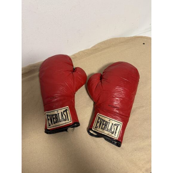 Everlast | Accessories | Vintage Everlast Leather Boxing Gloves 6 Oz ...